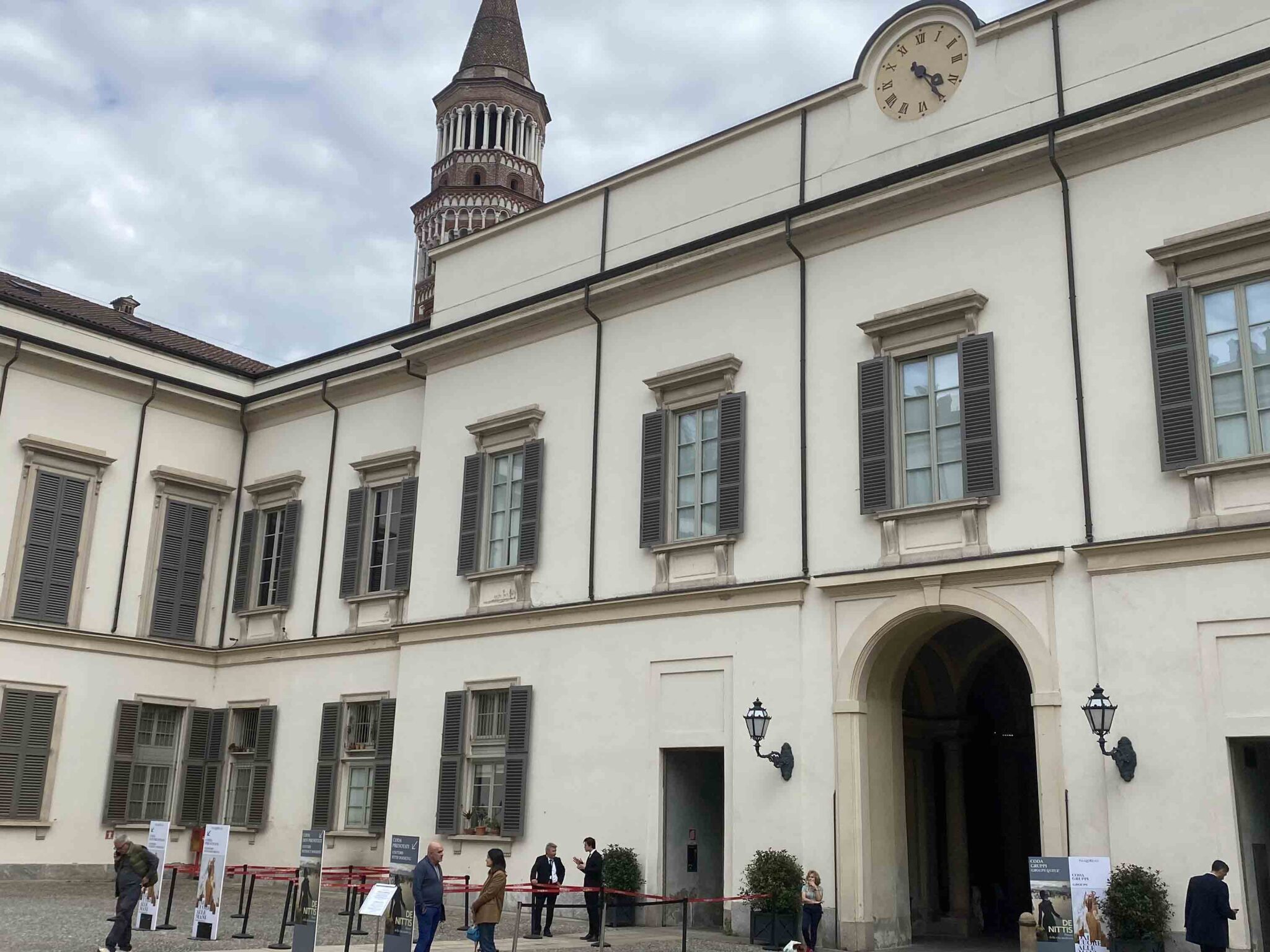Il fascino di Palazzo Reale di Milano e le sue mostre eclettiche ...